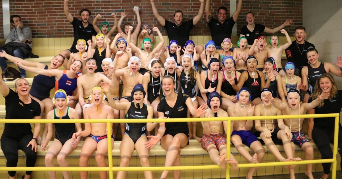 KNZB | Achter de schermen bij; Ivar van den Dobbelsteen,…